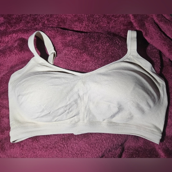 Warner's | Intimates & Sleepwear | Warners Light Tan Bra Large | Poshmark